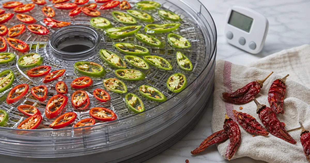 Drying Chili Peppers: 4 Safe Methods | Know The Pepper